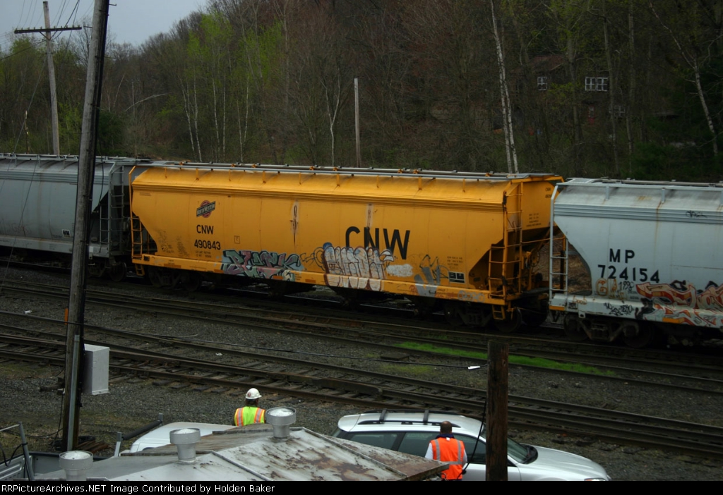CNW 490843